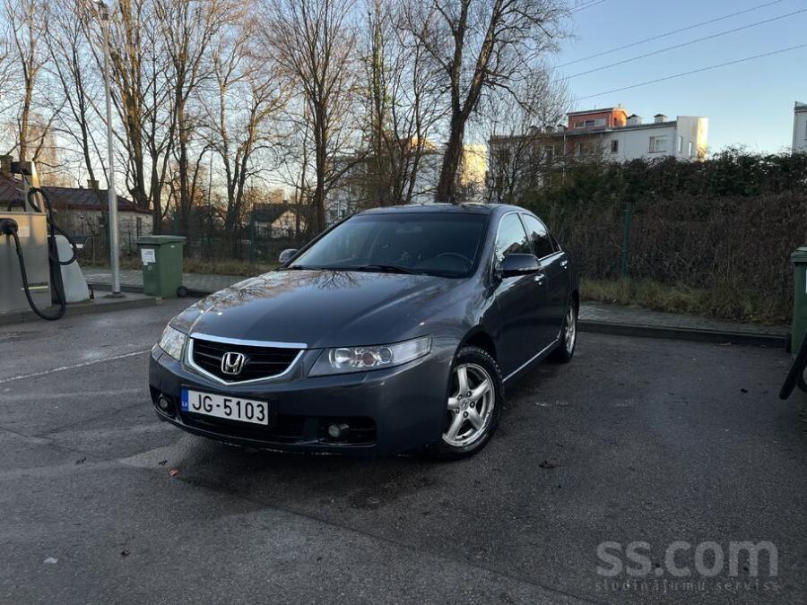 Pelēks Honda Accord 2004 Rīga, ar dzinēja tilpumu 2.20 L un nobraukumu 333 tūkst. km par 1800 €, foto 1 vietnē AUTOMOTO.COM.LV