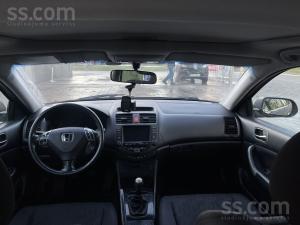 Pelēks Honda Accord 2004 Rīga, ar dzinēja tilpumu 2.20 L un nobraukumu 333 tūkst. km par 1800 €, foto 8 vietnē AUTOMOTO.COM.LV