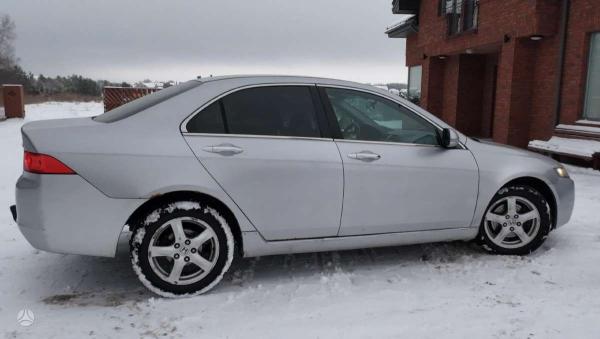 Pelēks Honda Accord 2004 Šauļi, ar dzinēja tilpumu 2.20 L un nobraukumu 450 tūkst. km par 1500 €, foto 5 vietnē AUTOMOTO.COM.LV