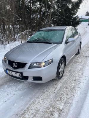 Pelēks Honda Accord 2004 Viļņa, ar dzinēja tilpumu 2.00 L un nobraukumu 321 tūkst. km par 1400 €, foto  vietnē AUTOMOTO.COM.LV