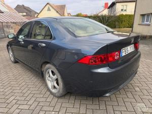 Pelēks Honda Accord 2004 Telšiai, ar dzinēja tilpumu 2.20 L un nobraukumu 329 tūkst. km par 2100 €, foto 4 vietnē AUTOMOTO.COM.LV