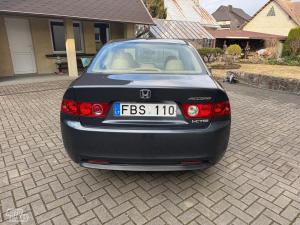 Pelēks Honda Accord 2004 Telšiai, ar dzinēja tilpumu 2.20 L un nobraukumu 329 tūkst. km par 2100 €, foto 15 vietnē AUTOMOTO.COM.LV
