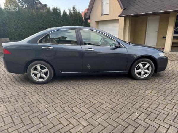 Pelēks Honda Accord 2004 Telšiai, ar dzinēja tilpumu 2.20 L un nobraukumu 329 tūkst. km par 1990 €, foto 2 vietnē AUTOMOTO.COM.LV