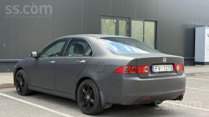 Pelēks Honda Accord 2004 Rīga, ar dzinēja tilpumu 2.00 L un nobraukumu 270 tūkst. km par 1650 €, foto 4 vietnē AUTOMOTO.COM.LV