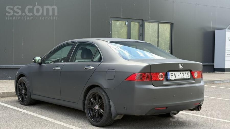 Pelēks Honda Accord 2004 Rīga, ar dzinēja tilpumu 2.00 L un nobraukumu 270 tūkst. km par 1650 €, foto 4 vietnē AUTOMOTO.COM.LV