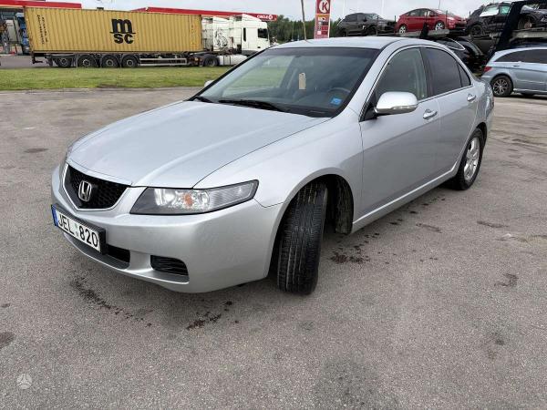 Grey Honda Accord 2004 in Klaipeda, with an engine capacity of 2.00 L and mileage of 348 thousand km for 1800 €, photo 1 on AUTOMOTO.COM.LV