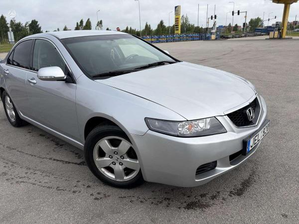 Grey Honda Accord 2004 in Klaipeda, with an engine capacity of 2.00 L and mileage of 348 thousand km for 1800 €, photo 2 on AUTOMOTO.COM.LV