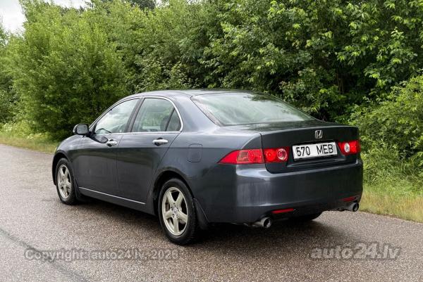 Grey Honda Accord 2004 in Tallinn, with an engine capacity of 2.40 L and mileage of 0 thousand km for 1750 €, photo 1 on AUTOMOTO.COM.LV