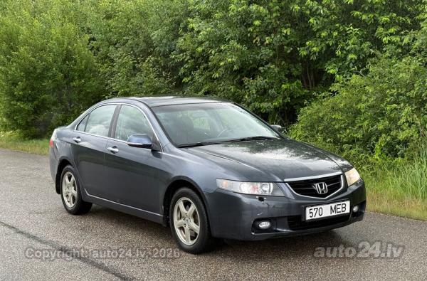 Pelēks Honda Accord 2004 Tallina, ar dzinēja tilpumu 2.40 L un nobraukumu 0 tūkst. km par 1750 €, foto 4 vietnē AUTOMOTO.COM.LV