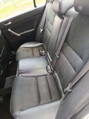 Grey Honda Accord 2004 in Vilnius, with an engine capacity of 2.20 L and mileage of 302 thousand km for 1350 €, photo 6 on AUTOMOTO.COM.LV