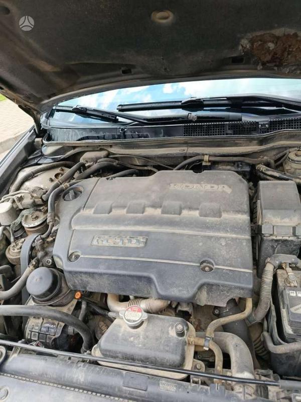 Pelēks Honda Accord 2004 Viļņa, ar dzinēja tilpumu 2.20 L un nobraukumu 302 tūkst. km par 1350 €, foto 9 vietnē AUTOMOTO.COM.LV