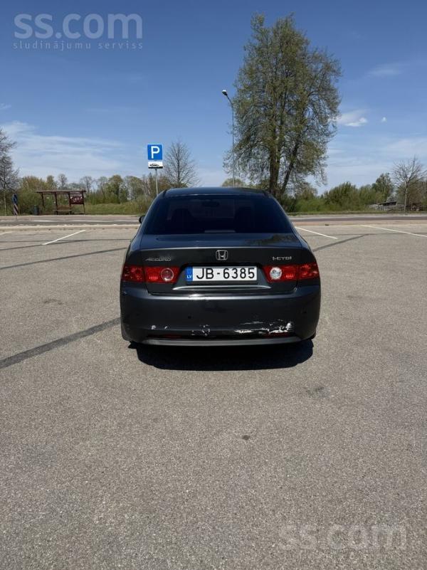 Pelēks Honda Accord 2004 Daugavpils, ar dzinēja tilpumu 2.20 L un nobraukumu 447 tūkst. km par 2000 €, foto 6 vietnē AUTOMOTO.COM.LV