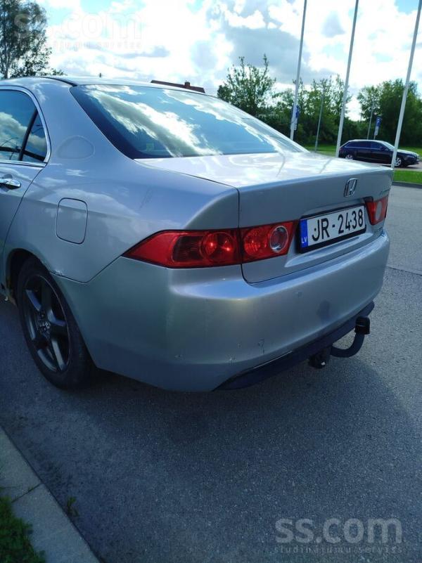 Grey Honda Accord 2004 in Jelgava, with an engine capacity of 2.20 L and mileage of 0 thousand km for 1000 €, photo 8 on AUTOMOTO.COM.LV