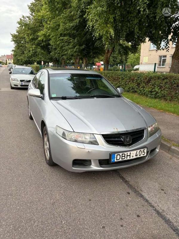Grey Honda Accord 2004 in Klaipeda, with an engine capacity of 2.20 L and mileage of 246 thousand km for 850 €, photo 2 on AUTOMOTO.COM.LV