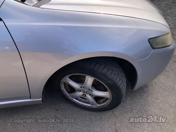 Pelēks Honda Accord 2004 Tallina, ar dzinēja tilpumu 2.00 L un nobraukumu 281 tūkst. km par 1499 €, foto 4 vietnē AUTOMOTO.COM.LV