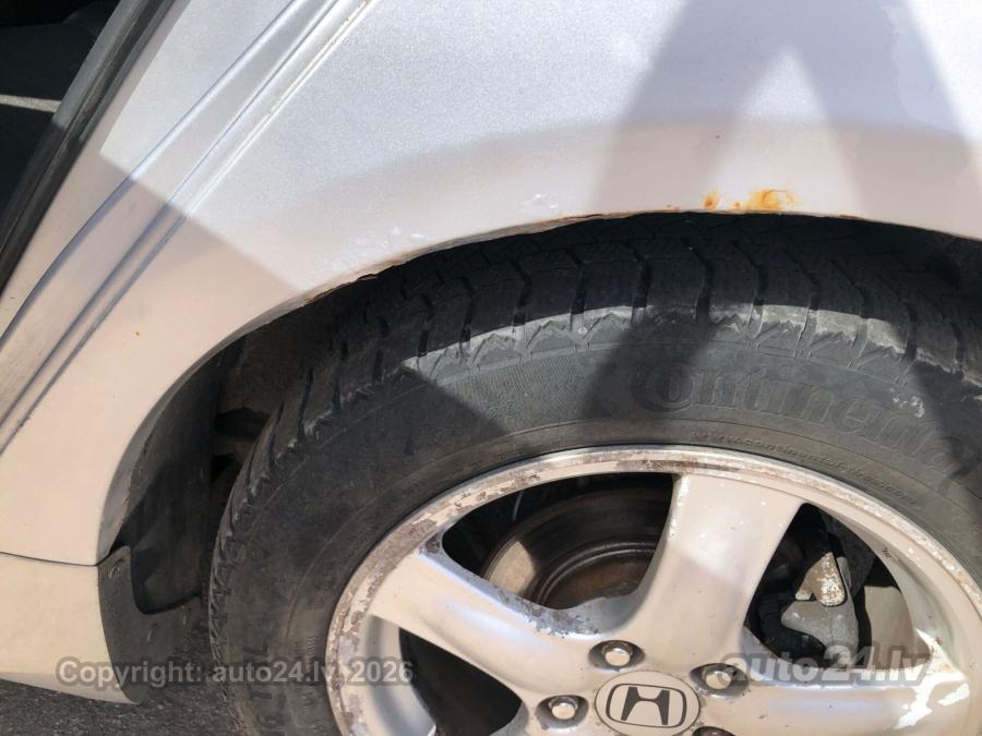 Pelēks Honda Accord 2004 Tallina, ar dzinēja tilpumu 2.00 L un nobraukumu 281 tūkst. km par 1499 €, foto 7 vietnē AUTOMOTO.COM.LV
