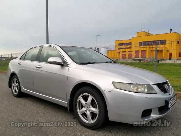 Pelēks Honda Accord 2004 Tartu, ar dzinēja tilpumu 2.00 L un nobraukumu 260 tūkst. km par 990 €, foto 3 vietnē AUTOMOTO.COM.LV