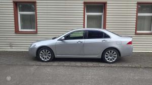 Pelēks Honda Accord 2004 Ignalina, ar dzinēja tilpumu 2.20 L un nobraukumu 275 tūkst. km par 1900 €, foto 8 vietnē AUTOMOTO.COM.LV