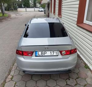 Pelēks Honda Accord 2004 Ignalina, ar dzinēja tilpumu 2.20 L un nobraukumu 275 tūkst. km par 1900 €, foto 12 vietnē AUTOMOTO.COM.LV