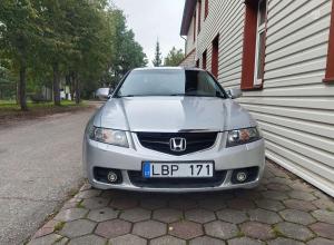 Pelēks Honda Accord 2004 Ignalina, ar dzinēja tilpumu 2.20 L un nobraukumu 275 tūkst. km par 1900 €, foto 13 vietnē AUTOMOTO.COM.LV