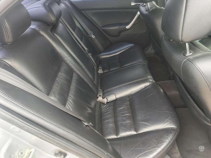 Pelēks Honda Accord 2004 Ignalina, ar dzinēja tilpumu 2.20 L un nobraukumu 275 tūkst. km par 1900 €, foto 20 vietnē AUTOMOTO.COM.LV