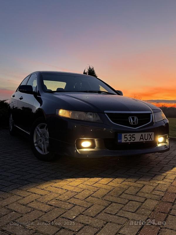 Pelēks Honda Accord 2005 Tallina, ar dzinēja tilpumu 2.00 L un nobraukumu 168 tūkst. km par 1850 €, foto 11 vietnē AUTOMOTO.COM.LV