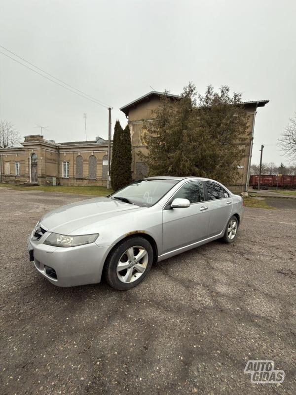 Pelēks Honda Accord 2005 Viļņa, ar dzinēja tilpumu 2.20 L un nobraukumu 400 tūkst. km par 1500 €, foto 5 vietnē AUTOMOTO.COM.LV