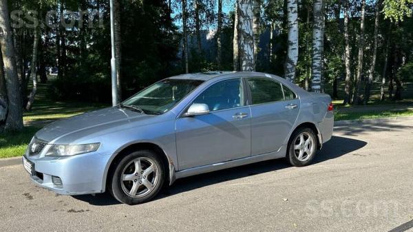 Pelēks Honda Accord 2005 Rīga, ar dzinēja tilpumu 2.00 L un nobraukumu 313 tūkst. km par 2050 €, foto 3 vietnē AUTOMOTO.COM.LV