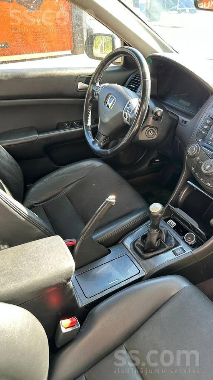 Pelēks Honda Accord 2005 Rīga, ar dzinēja tilpumu 2.00 L un nobraukumu 313 tūkst. km par 2050 €, foto 7 vietnē AUTOMOTO.COM.LV