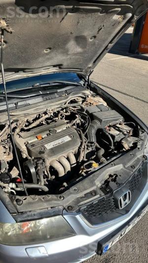 Pelēks Honda Accord 2005 Rīga, ar dzinēja tilpumu 2.00 L un nobraukumu 313 tūkst. km par 2050 €, foto 13 vietnē AUTOMOTO.COM.LV