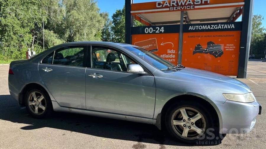 Pelēks Honda Accord 2005 Rīga, ar dzinēja tilpumu 2.00 L un nobraukumu 313 tūkst. km par 2050 €, foto 14 vietnē AUTOMOTO.COM.LV