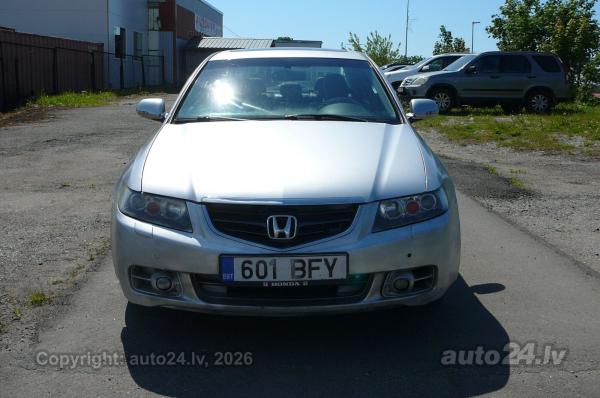 Pelēks Honda Accord 2005 Jehvi, ar dzinēja tilpumu 2.20 L un nobraukumu 256 tūkst. km par 990 €, foto 7 vietnē AUTOMOTO.COM.LV