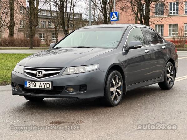 Grey Honda Accord 2006 in Narva, with an engine capacity of 2.00 L and mileage of 249 thousand km for 1499 €, photo 11 on AUTOMOTO.COM.LV