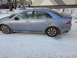 Pelēks Honda Accord 2006 Rīga, ar dzinēja tilpumu 2.40 L un nobraukumu 415 tūkst. km par 1200 €, foto 3 vietnē AUTOMOTO.COM.LV