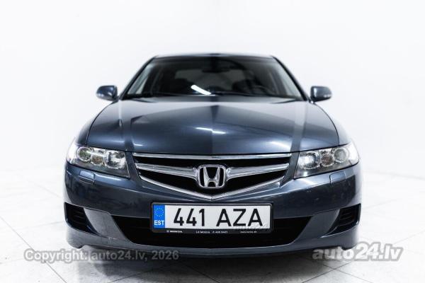 Grey Honda Accord 2006 in Tallinn, with an engine capacity of 2.00 L and mileage of 243 thousand km for 2999 €, photo 2 on AUTOMOTO.COM.LV