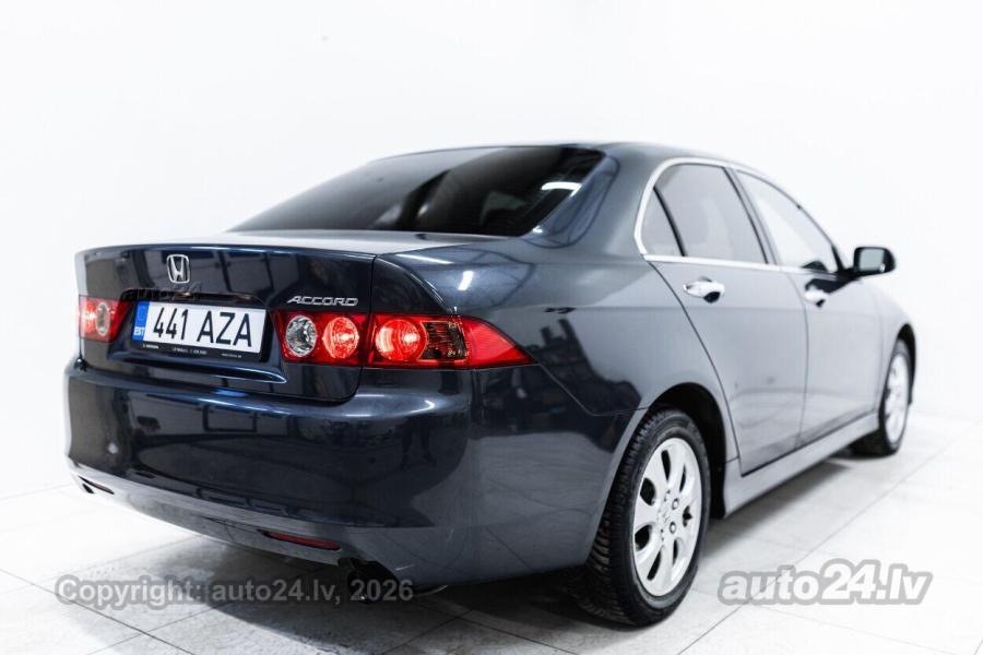 Pelēks Honda Accord 2006 Tallina, ar dzinēja tilpumu 2.00 L un nobraukumu 243 tūkst. km par 2999 €, foto 6 vietnē AUTOMOTO.COM.LV