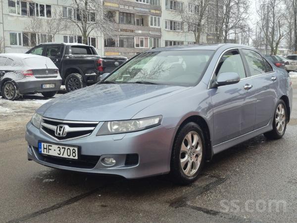 Pelēks Honda Accord 2006 Rīga, ar dzinēja tilpumu 2.40 L un nobraukumu 0 tūkst. km par 1390 €, foto 2 vietnē AUTOMOTO.COM.LV