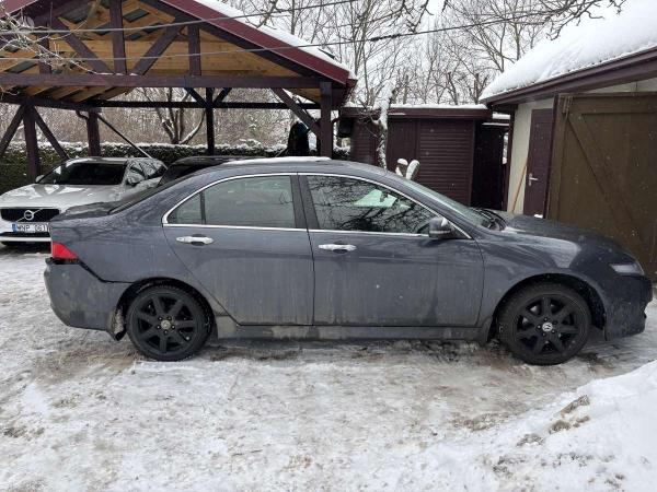 Pelēks Honda Accord 2006 Kauņa, ar dzinēja tilpumu 2.00 L un nobraukumu 307 tūkst. km par 680 €, foto 5 vietnē AUTOMOTO.COM.LV