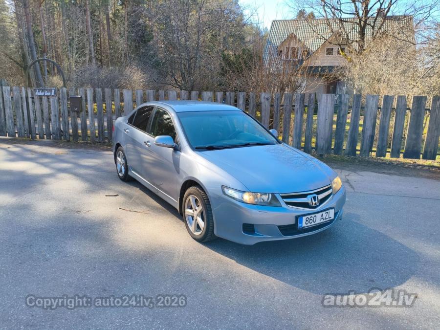 Pelēks Honda Accord 2006 Tallina, ar dzinēja tilpumu 2.00 L un nobraukumu 226 tūkst. km par 3300 €, foto 4 vietnē AUTOMOTO.COM.LV