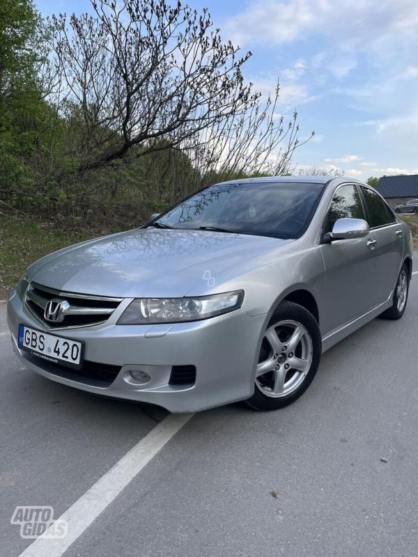 Pelēks Honda Accord 2006 Alīta, ar dzinēja tilpumu 2.00 L un nobraukumu 370 tūkst. km par 2100 €, foto 1 vietnē AUTOMOTO.COM.LV