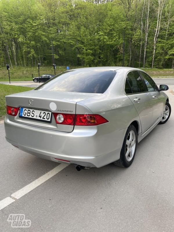 Pelēks Honda Accord 2006 Alīta, ar dzinēja tilpumu 2.00 L un nobraukumu 370 tūkst. km par 2100 €, foto 5 vietnē AUTOMOTO.COM.LV