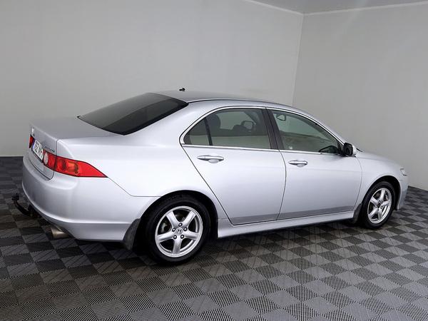 Grey Honda Accord 2006 in Tallinn, with an engine capacity of 2.00 L and mileage of 286 thousand km for 1299 €, photo 3 on AUTOMOTO.COM.LV