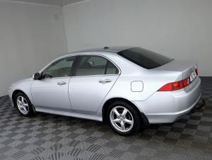 Pelēks Honda Accord 2006 Tallina, ar dzinēja tilpumu 2.00 L un nobraukumu 286 tūkst. km par 1299 €, foto 5 vietnē AUTOMOTO.COM.LV