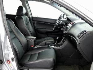 Pelēks Honda Accord 2006 Tallina, ar dzinēja tilpumu 2.00 L un nobraukumu 286 tūkst. km par 1299 €, foto 7 vietnē AUTOMOTO.COM.LV
