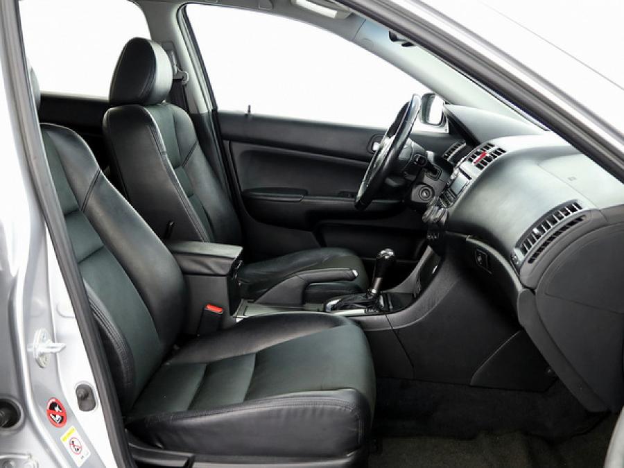 Pelēks Honda Accord 2006 Tallina, ar dzinēja tilpumu 2.00 L un nobraukumu 286 tūkst. km par 1299 €, foto 7 vietnē AUTOMOTO.COM.LV