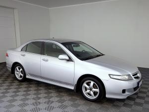 Pelēks Honda Accord 2006 Tallina, ar dzinēja tilpumu 2.00 L un nobraukumu 286 tūkst. km par 1299 €, foto 9 vietnē AUTOMOTO.COM.LV