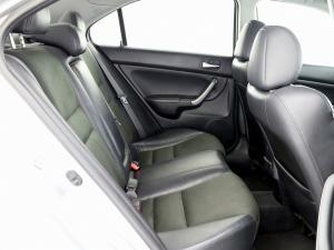 Pelēks Honda Accord 2006 Tallina, ar dzinēja tilpumu 2.00 L un nobraukumu 286 tūkst. km par 1299 €, foto 15 vietnē AUTOMOTO.COM.LV