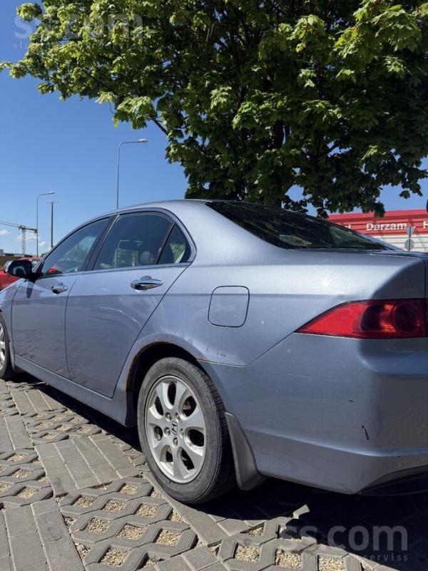 Grey Honda Accord 2006 in Riga, with an engine capacity of 2.20 L and mileage of 409 thousand km for 2100 €, photo 6 on AUTOMOTO.COM.LV