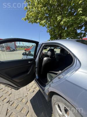 Grey Honda Accord 2006 in Riga, with an engine capacity of 2.20 L and mileage of 409 thousand km for 2100 €, photo 8 on AUTOMOTO.COM.LV