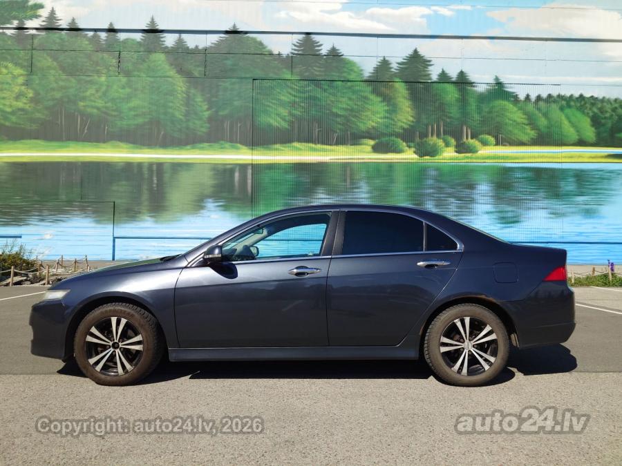 Grey Honda Accord 2006 in Tallinn, with an engine capacity of 2.00 L and mileage of 241 thousand km for 1750 €, photo 4 on AUTOMOTO.COM.LV